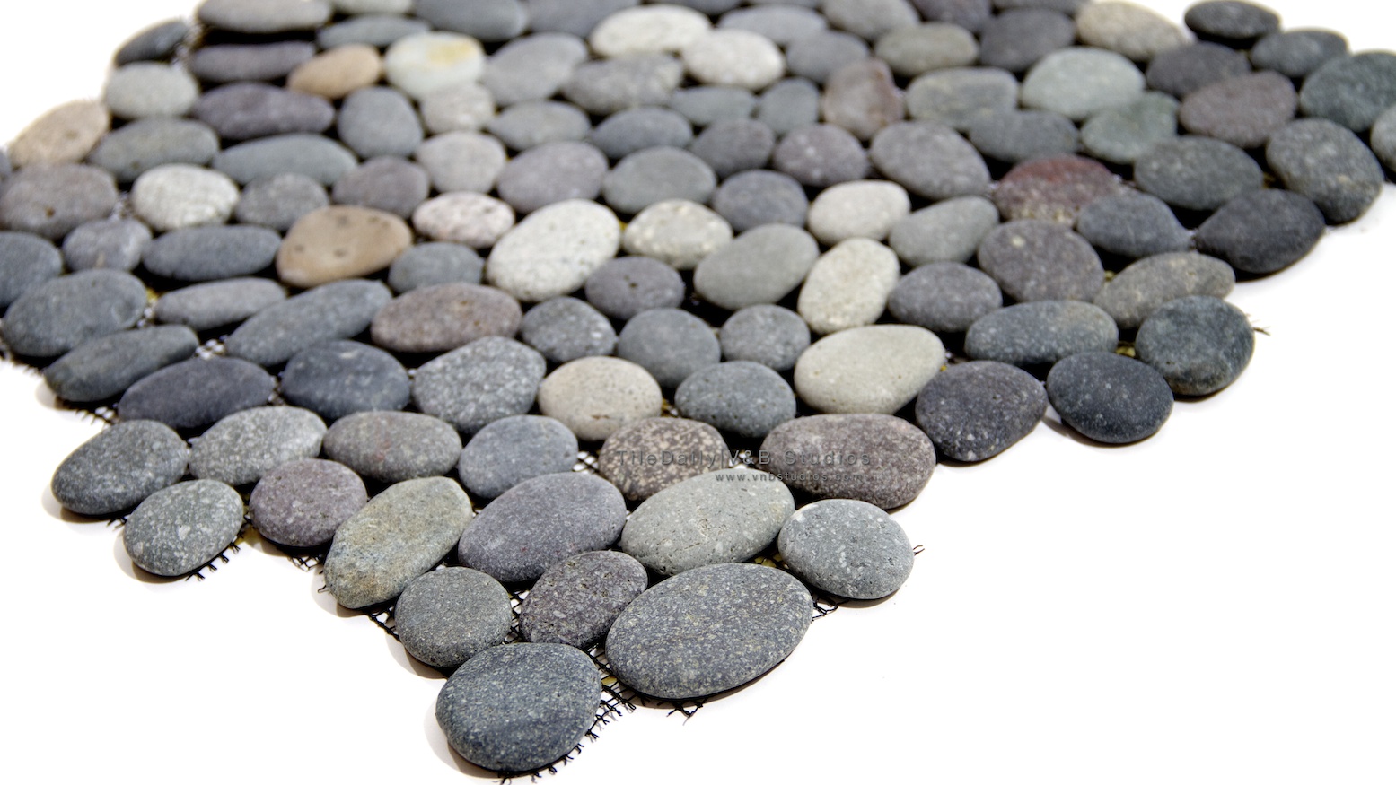 Natural Color Sea Pebbles Mosaic – tiledaily