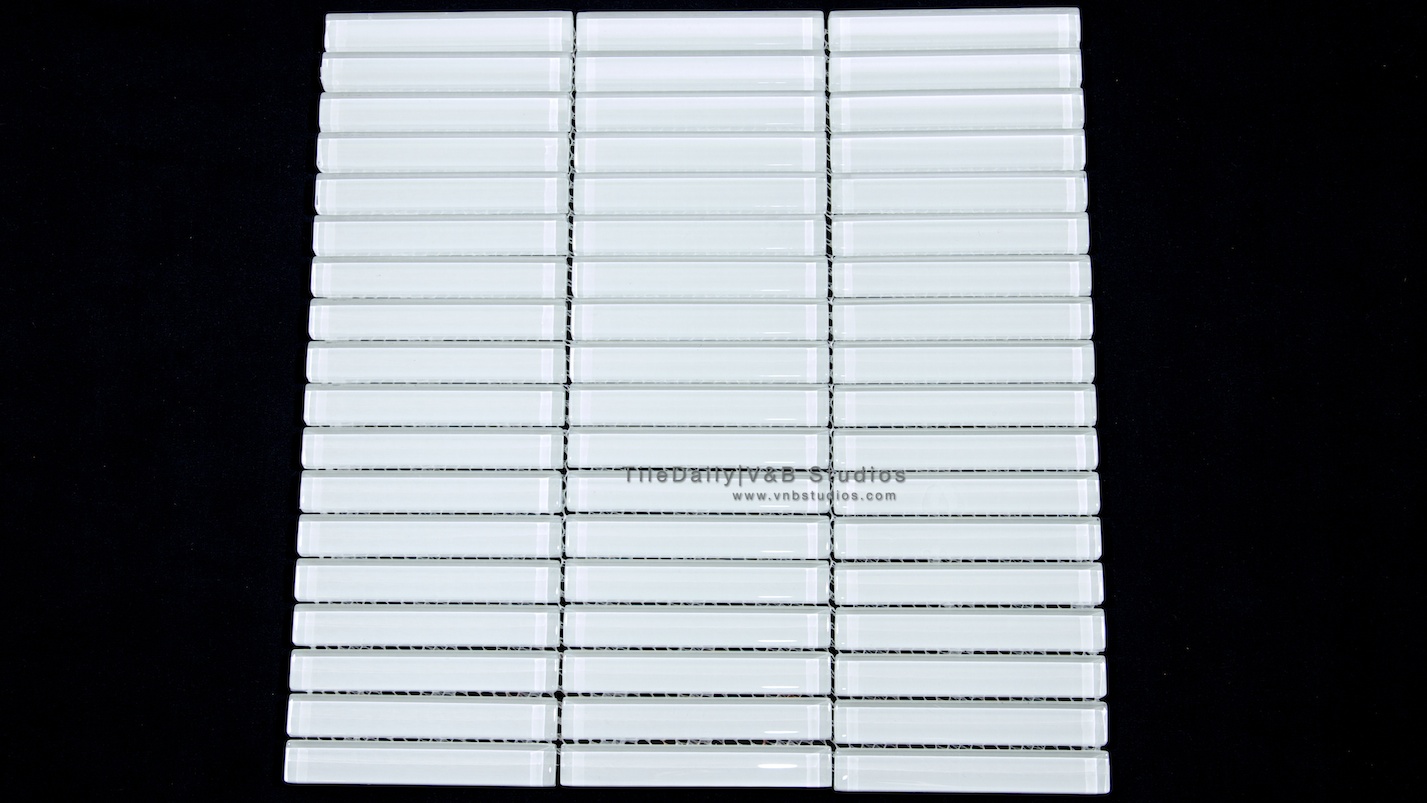 Linear Bars Glass Mosaic, White – tiledaily