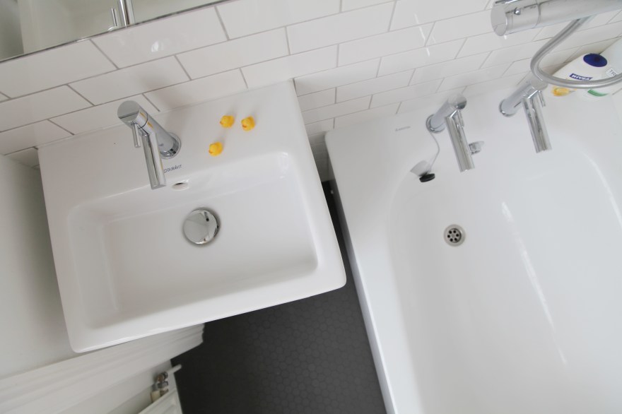 Bathroom Install, London, UK – tiledaily